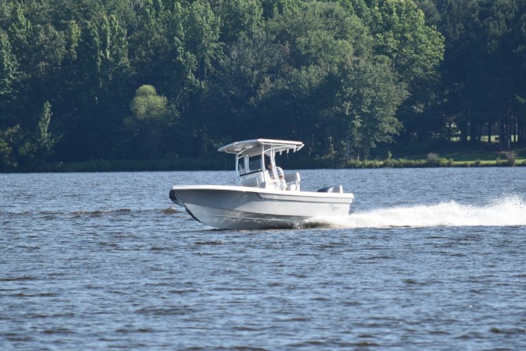 239 Bay | Bay Rider Boats