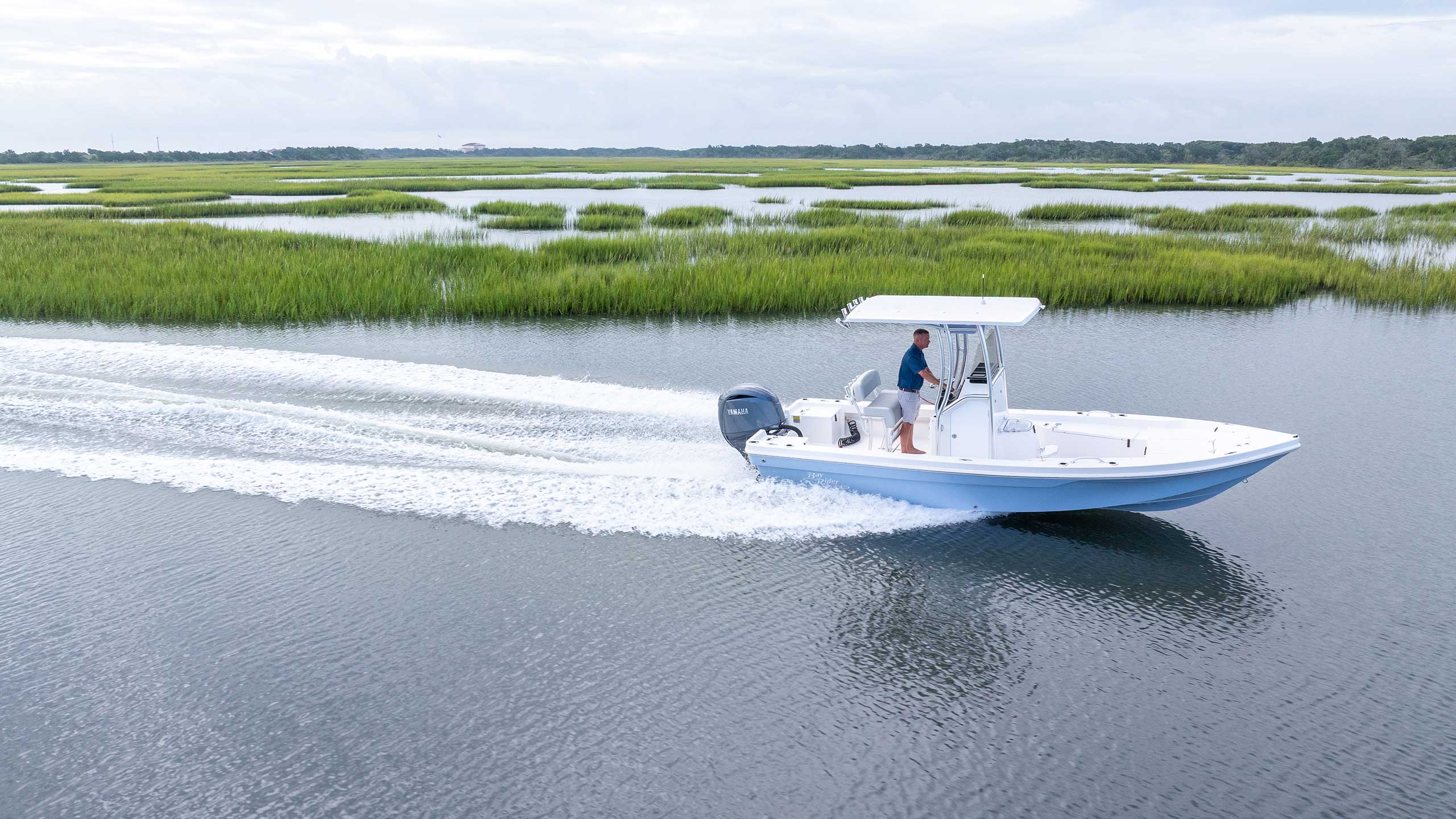 219 Bay | Bay Rider Boats